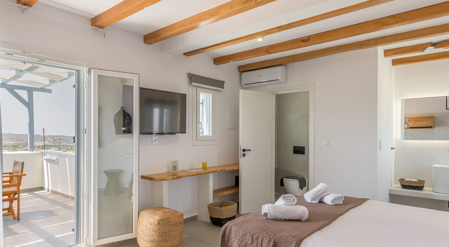 Executive Suite - Elements of Milos